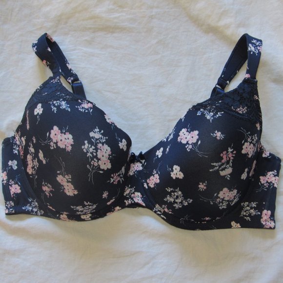 Laura Ashley | Intimates & Sleepwear | Laura Ashley Blue Floral W Lace ...